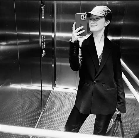 Sigrid Lift Selfie Rsigridpicturegroup