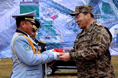 Зэвсэгт хүчний 014 р анги ”Цэргийн гавьяаны улаан тугийн одон” гоор шагнагдлаа