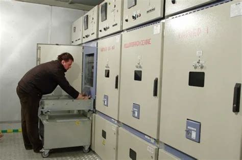 APFC Panels Automatic Power Factor Control Panel Apfc Manufacturer From New Delhi