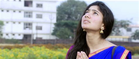 Sai Pallavi Hot Navel Ass Show Song2 1080P AMZN HD Fidaa