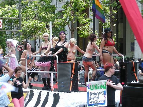 File Lusty Lady Float In Pride Parade Wikimedia Commons