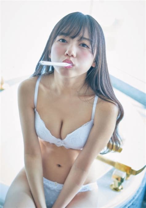 新写真集で爆乳披露した日向坂46齊藤京子がav女優七沢みあと似すぎてると話題に みんくちゃんねる