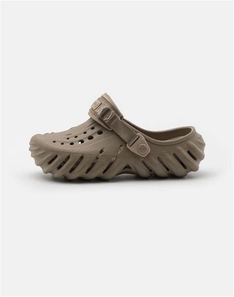 Шльопанці Crocs — ціна 3600 грн у каталозі Шльопанці Купити жіночі речі за доступною ціною на