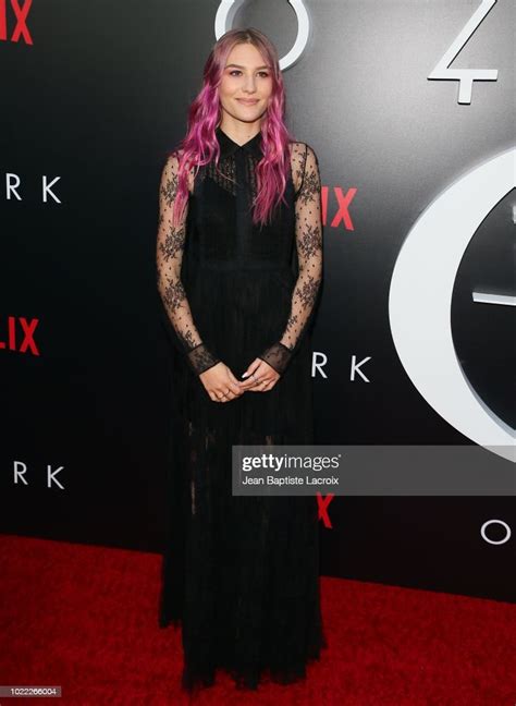 Sofia Hublitz Attends The Premiere Of Netflixs Ozark Season 2 At