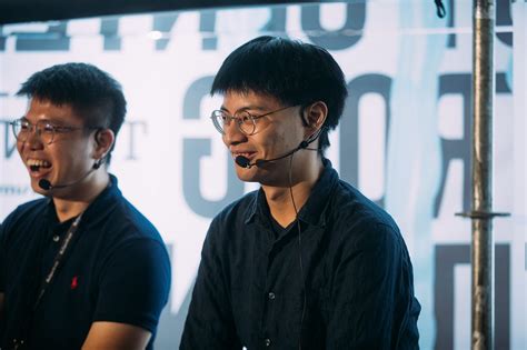 創業家必知的新創加速器－y Combinator與elevar模式 By Chao Hsien Ping H Spectrum