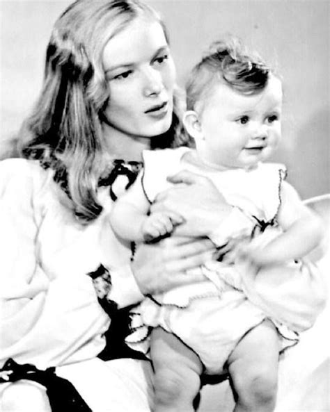 Veronica Lake With Her 1st Daughter Elaine In 1942 Veronica Lake
