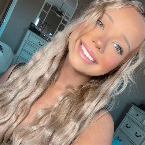 Hi 😄 Izzie Babe Facebook