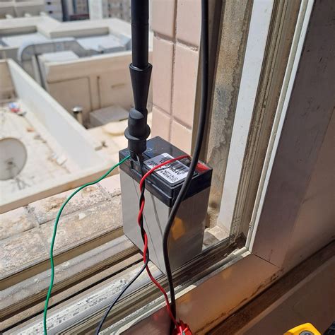 Solar Panel Powered Arduino Uno With A Battery Backup Instructables