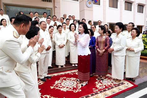 ទស្សនារូបភាព៖ សម្តេចកិត្តិព្រឹទ្ធបណ្ឌិត ប៊ុន រ៉ានី ហ៊ុនសែន អញ្ជើញសំណេះសំណាលជាមួយថ្នាក់ដឹកនាំ