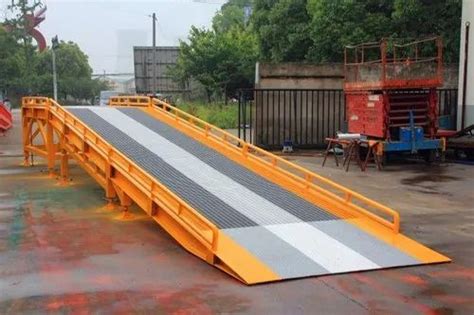 12000 Mm Yard Ramp Mobile Portable And Loading Fork Forklift Truck 10