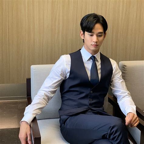 Instagram post by 김수현 Kim Soo Hyun 金秀賢 Jul 29 2021 at 10 21am UTC キムスヒョン スヒョン 韓国 俳優