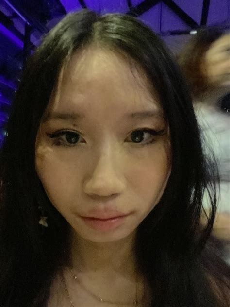 [f17] Looking For A Better Hairstyle Hair Colour For Me Considering Getting Bangs But Im Not