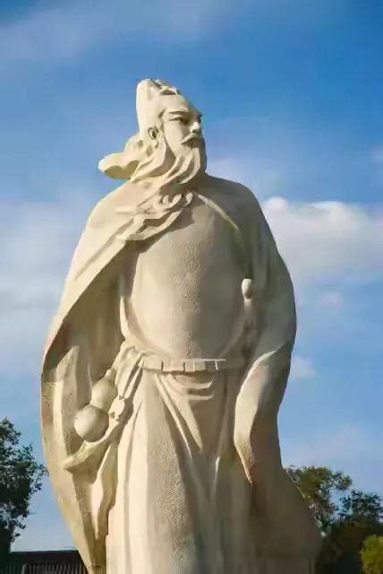 诗人李白简介唐朝诗人李白介绍 人物集