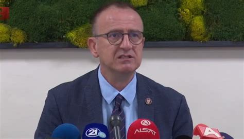 Нови вработувања во здравството Повеќе од 1 000 лица почнуваат со работа од јануари Ohridsky