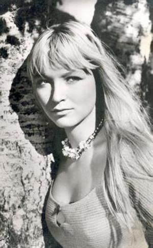 Ceecee Lowis Hadley Blog These Are The Photos Of B Rbara Mori That Have Been Added By Fans Of B