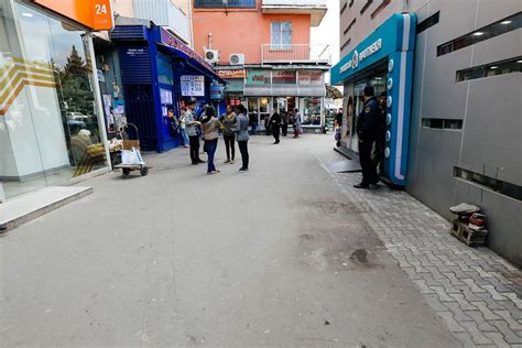 როგორ გამოიყურება “დელისის” მიმდებარე ტერიტორია გარევაჭრობის აკრძალვის შემდეგ ფოტოები