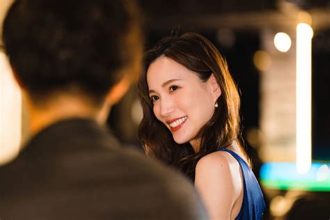 現役ホステスが見てきた「つい声をかけたくなる女性」の特徴 Trill【トリル】