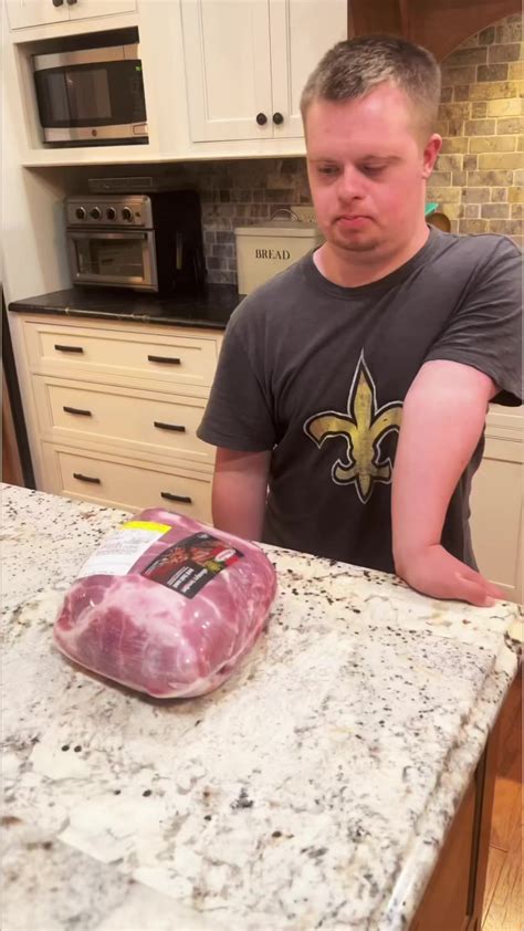 How To Prepare A Pork Shoulder For An Overnight Cook Trendingreels