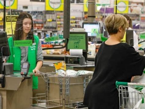 Woolworths Customer Outraged Over Cash Out Refusal