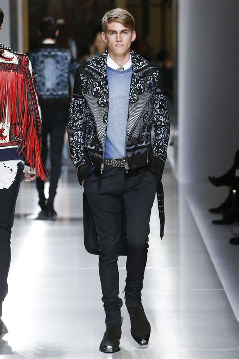 Balmain Spring 2018 Menswear collection. | Mens fashion summer, Mens ...
