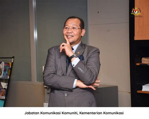 Ketua Pengarah J Kom Mohd Khairuddin Ditamat Perkhidmatan Utusan