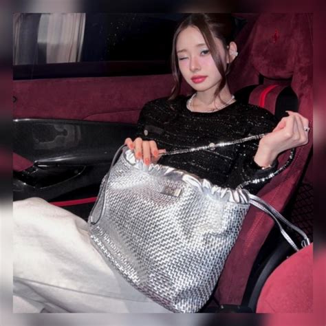 모스키노 가방 연예인 실버 빅백 여성 쇼퍼백 추천 네이버 블로그