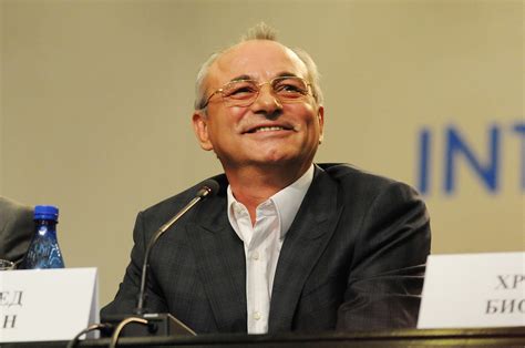 Ахмед Доган едва ли ще тръгне към стопляне на отношенията на ДПС с ДОСТ Днес Dir Bg