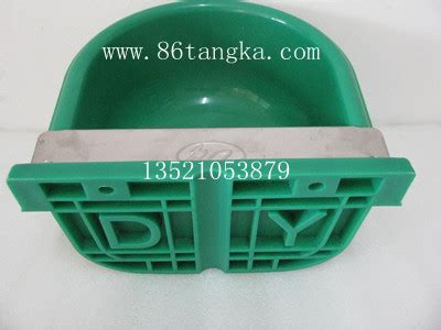 马饮水碗 驴自动饮水器 牛用塑钢饮水器 马用不锈钢饮水器 马用塑钢饮水器 骆驼自动饮水器 养殖器材网