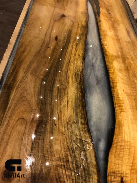 طراحی و ساخت میز با چوبی و اپوکسی هنر عمران