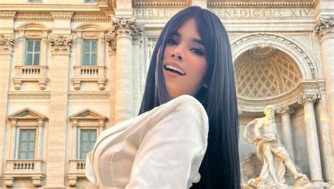 5 Fotos De Michelle Rabbit Fan Brasileña En Qatar 2022 Que Te Dejará