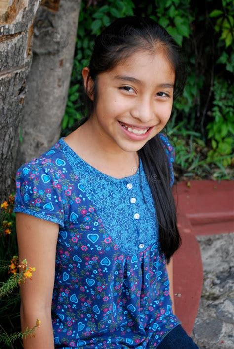 Una Bella Ragazza Ispanica Fotografia Stock Immagine Di Normale 20144580