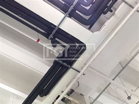 천정 배관 인테리어 Yanggiri 사진 천정 천장 배경 인테리어 배관 검정 흰색 가스 용수 환기 시스템 저명 공조 장치 교환 실내 인도어