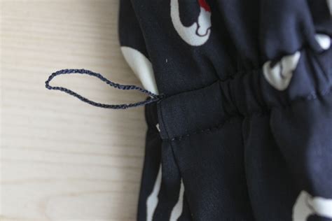 yaletown sew along thread loops and securing neckline sewaholic