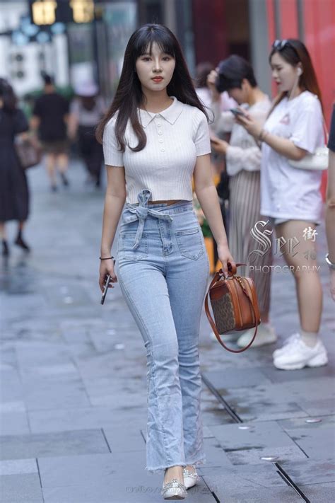 Asian Beauty에 있는 Sanju님의 핀 거리 패션 여성 청바지 패션