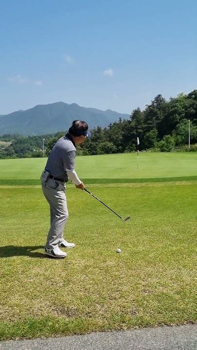딱20미터 위깁니다 ㅠㅠ 😭구력35년형님 피칭웨지 러닝어프로치 30초루틴앞핀이라 힘든상황이죠필드골프필드레슨프로레슨필드숏게임필드웨지샷웨지피칭웨지골프