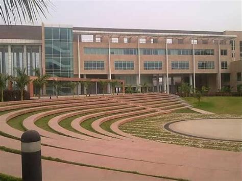 Tech Mahindra Office Photos Glassdoor