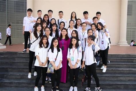 Lạc động tiên toàn hot girl trường THPT Chuyên Đại học Vinh 2sao