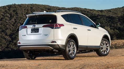 Toyota Offers 75 To Rav4 Owners With Battery Fault Lawyers Get Over