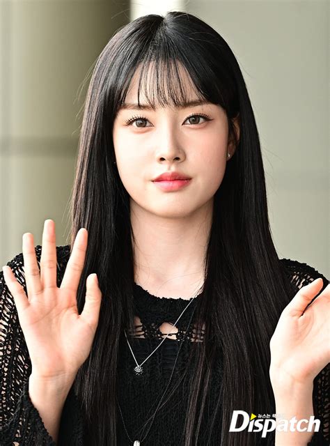 [현장포토] 마주치면 설렘…윤 심쿵 눈맞춤 디스패치 뉴스는 팩트다