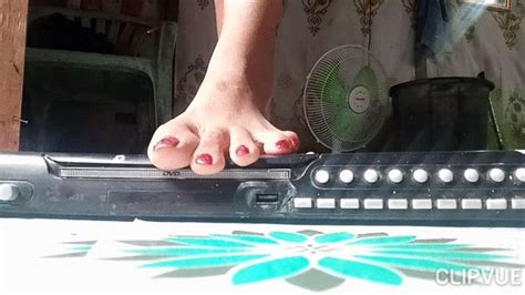 Asian Goddess Bare Feet Crushing Goddess Destroying Big Bannister