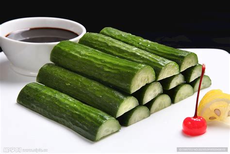 黄瓜仔蘸酱摄影图 传统美食 餐饮美食 摄影图库 昵图网