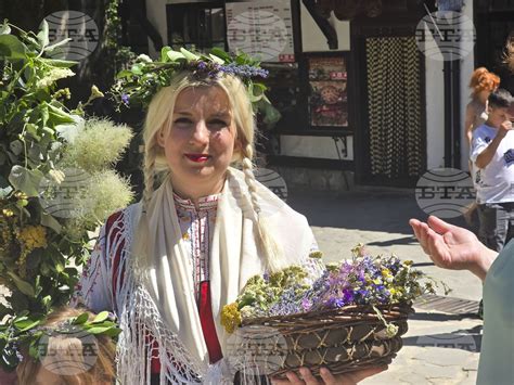 В етнографски комплекс “Стария Добрич” се отбеляза празникът на билките Еньовден Утро