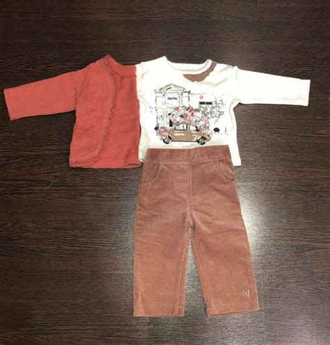 Костюм для модницы б у в отличном состоянии отвалилась приклеенная розочка в наличии Размер