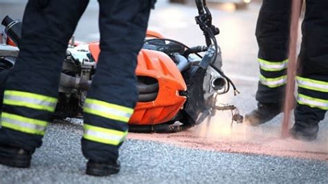 Кръв на пътя Моторист пострада при катастрофа във Врачанско