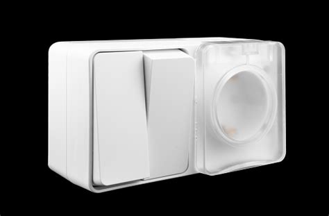 전기 전등 스위치와 소켓은 흰색 배경에 격리되어 있습니다 전원 소켓과 플러그가 전환되었습니다 0명에 대한 스톡 사진 및 기타