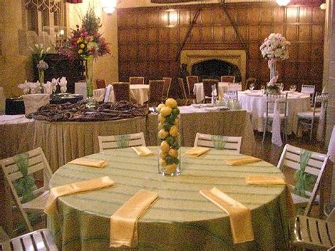 Simple Dining Table Set Up