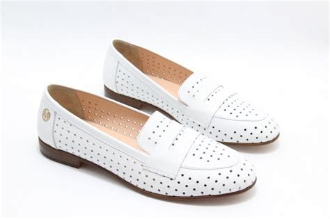 Туфлі жіночі лофери Messimod H19y2200 White білі з перфорацією 39 Оригінальне взуття Rozetka