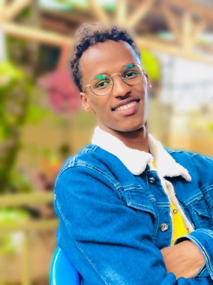 Hussein Hashi Medium