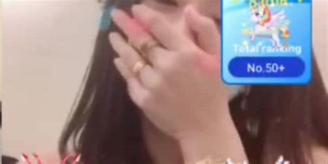 Queen Um Kalah Battle Bigo Live Bugil Nampak Pentil Pink