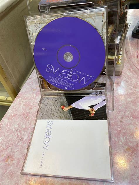 趙薇 Swallow Cdvcd 興趣及遊戲 音樂樂器 And 配件 音樂與媒體 Cd 及 Dvd On Carousell